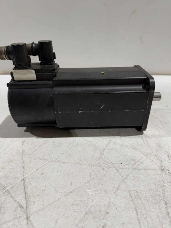 Used REXROTH INDRAMAT MHD071B-061-PG1-UN Servo and Spindle Motors ...